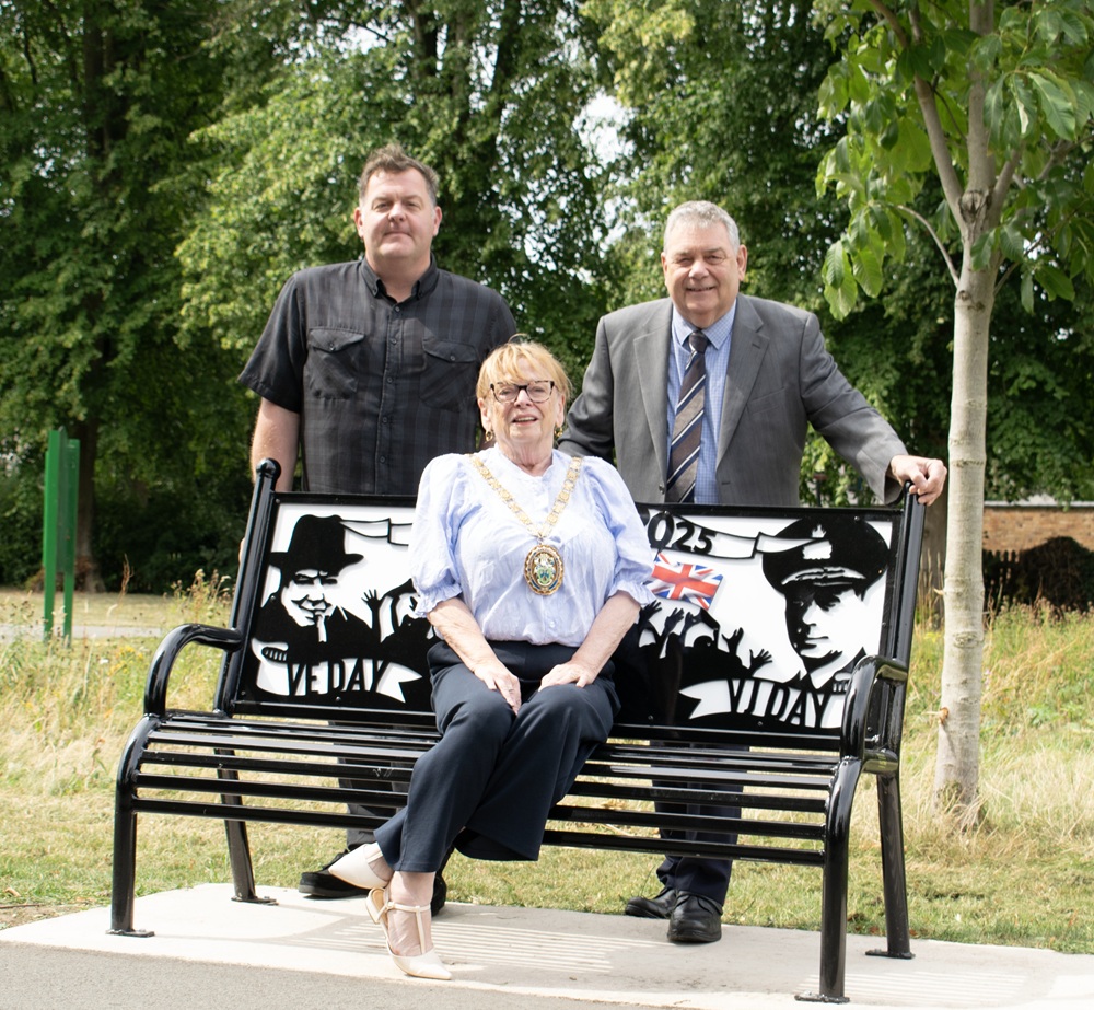 Caldecott Park hosts free VJ Day celebration for all the family - Rugby ...